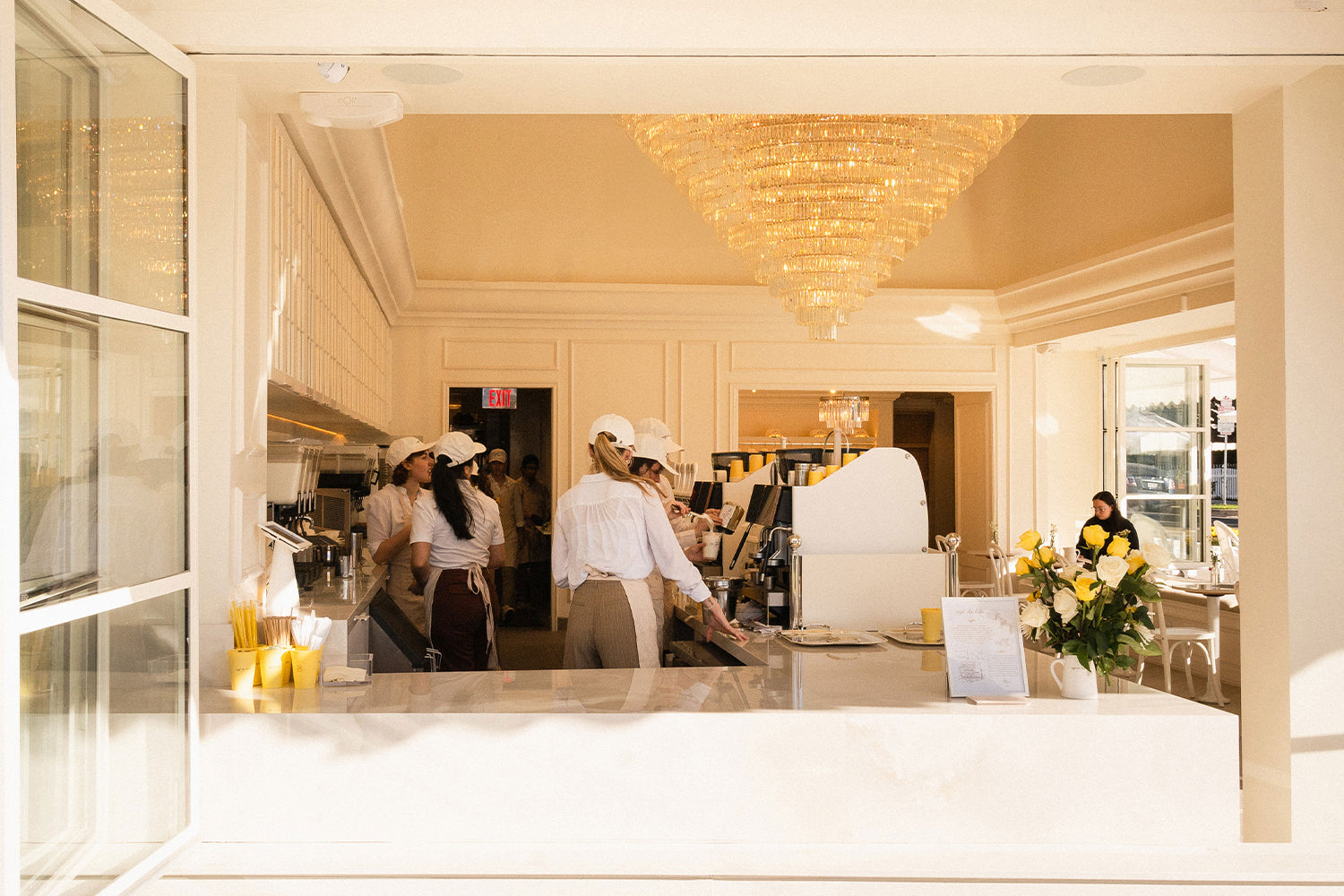 3rd Street – La La Land Kind Cafe